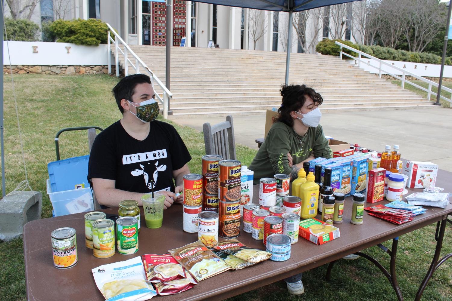 Food insecurity remains a large threat to college students – The Blue ...